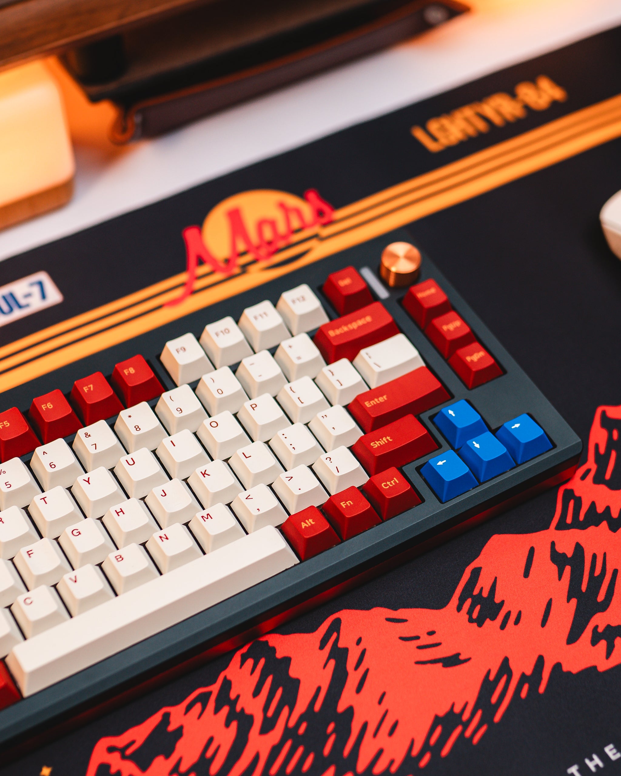 RVR84 MARS PLATE Gaming Mousepad Deskmat – pressplayid