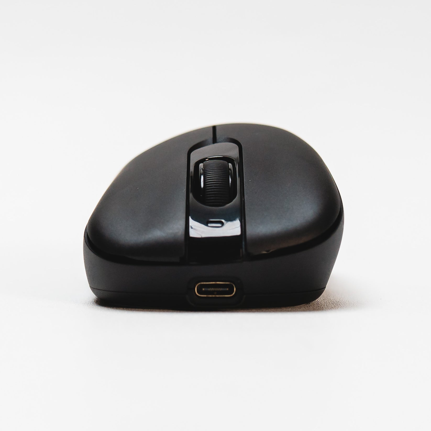 ATLAS Ergonomic Ultralight Wireless Gaming Mouse – pressplayid