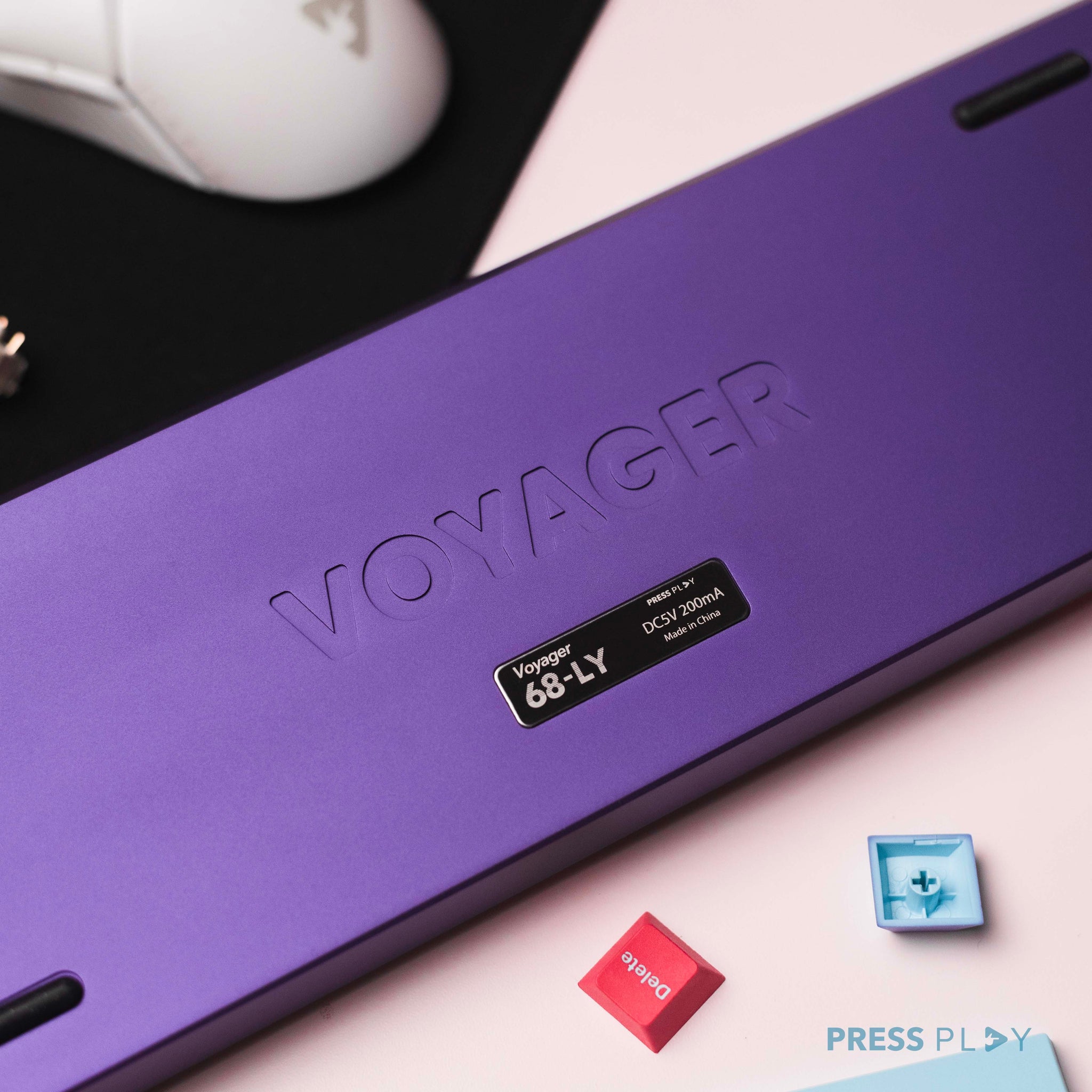 VOYAGER68 Lightyear Edition CNC Alu South Facing Mechanical Keyboard ...