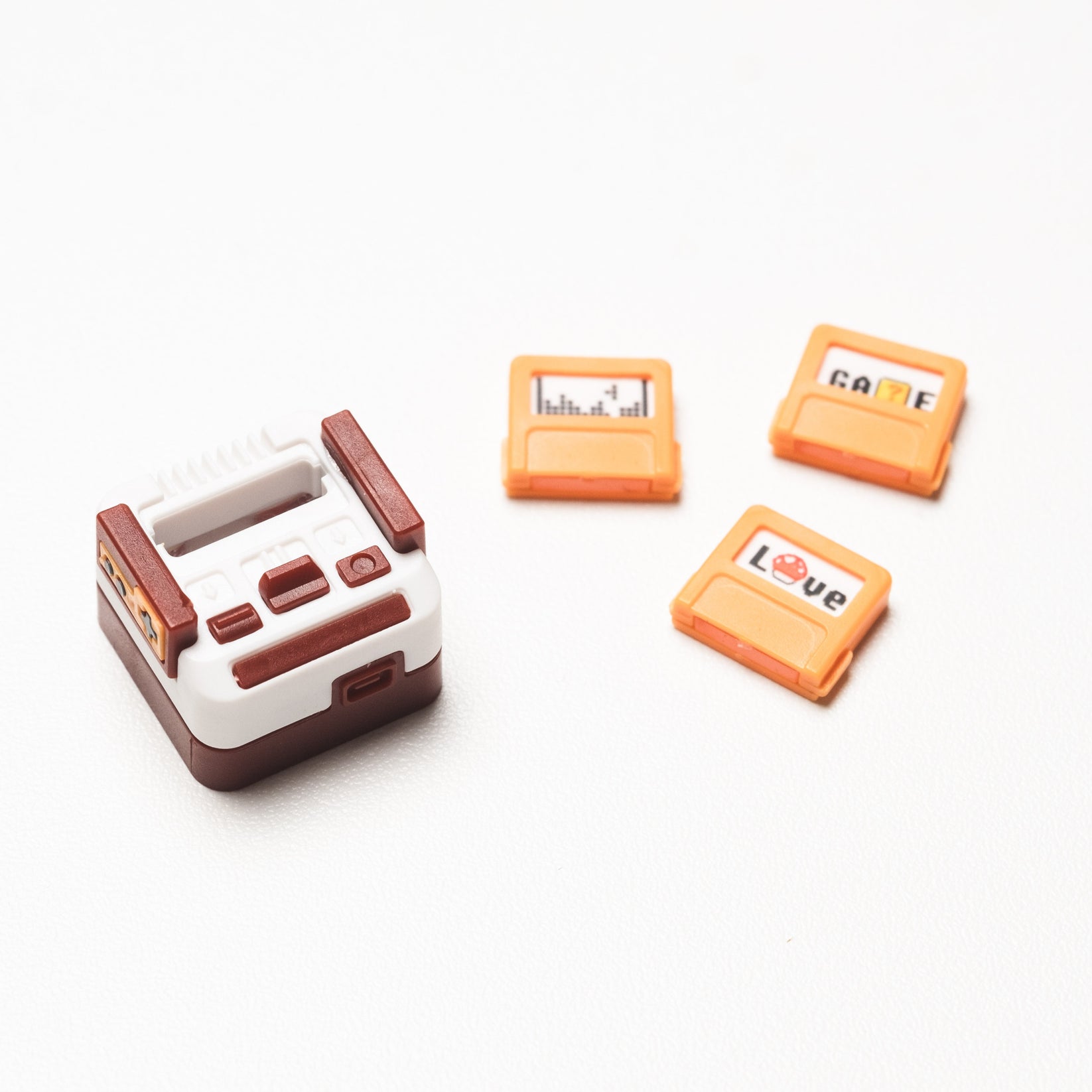 RETRO FAMICOM Artisan Keycap Mechanical Keyboard – pressplayid